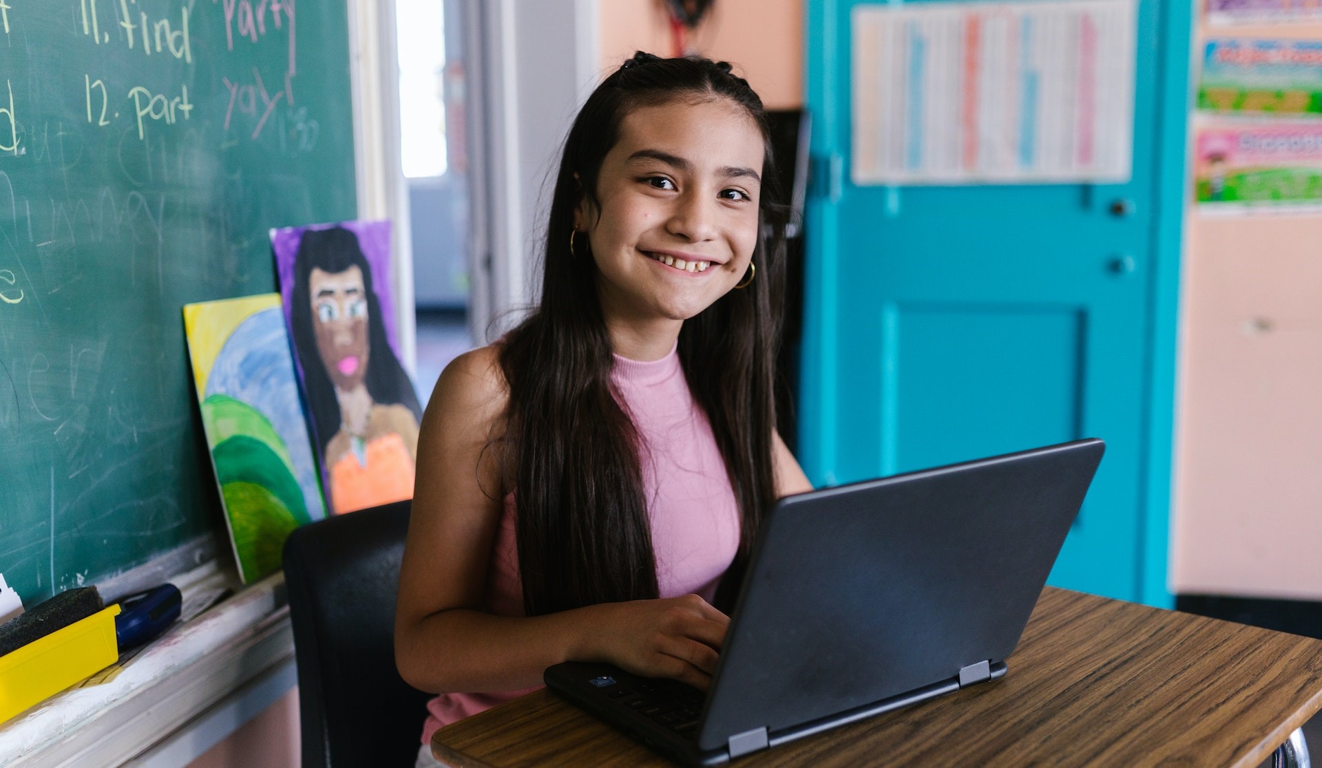 Innovation in Emergent Bilingual Education - Schooled by a Teacher